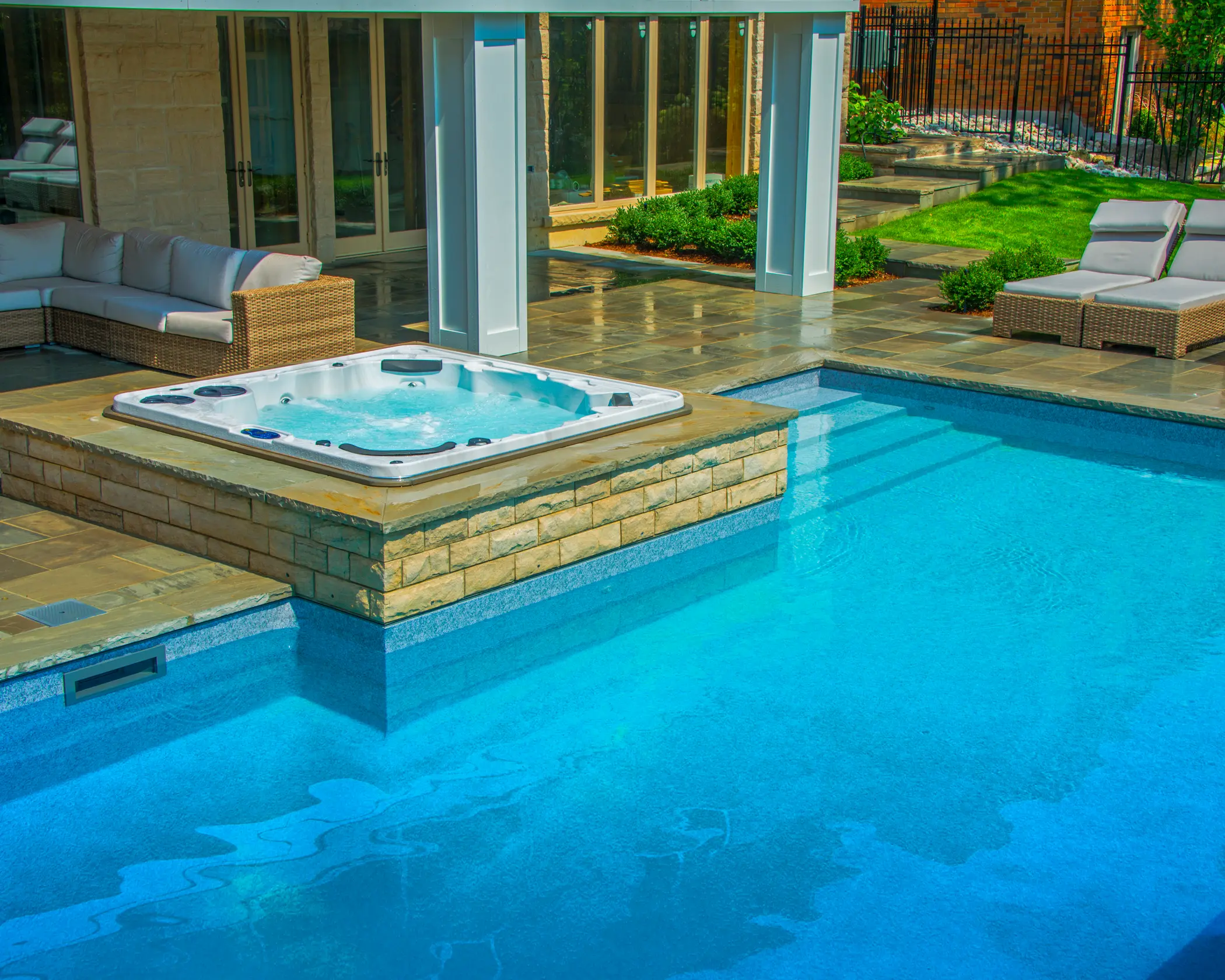 A Complete Review: Hydropool’s Signature and Serenity Hot Tub Collections